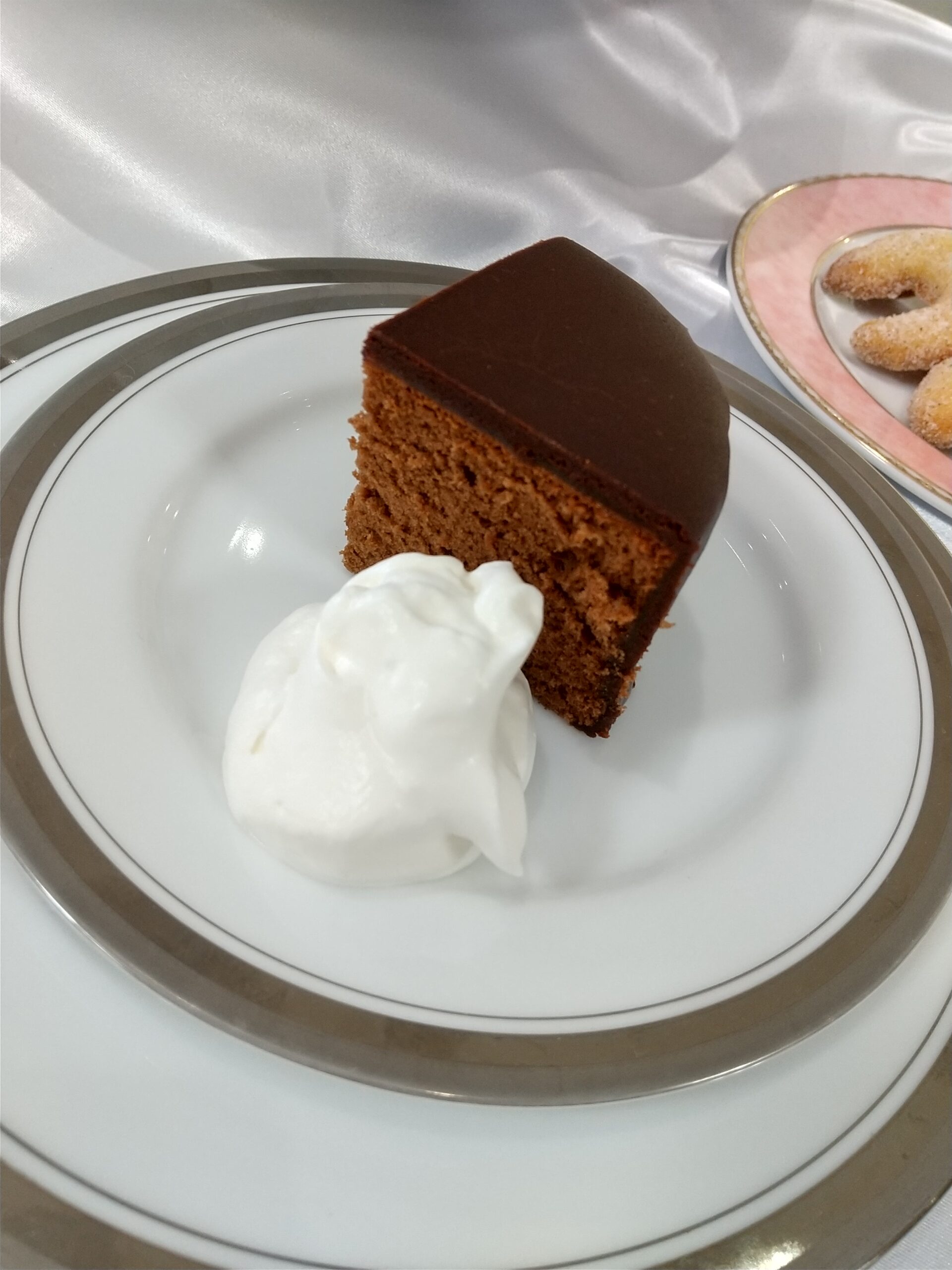 2Aウイーン菓子実習 - BLOG&NEWS｜学校法人榎本学園